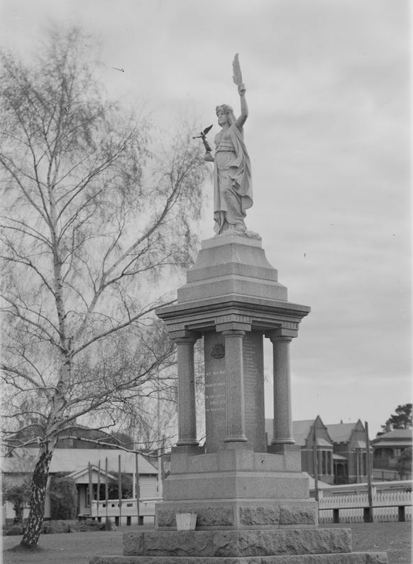 Hamilton War Memorial | Western District Families
