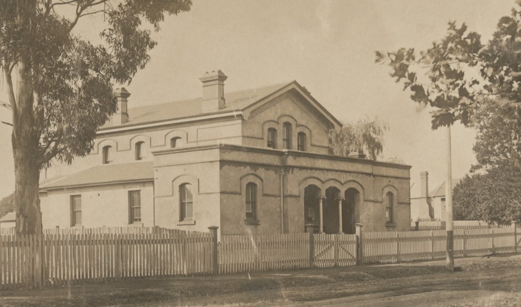 Hamilton | Western District Families